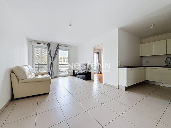 Issy-les-Moulineaux, Les Epinettes, Le Fort, Les Hauts d'Issy : Appartement 4 pièces à vendre