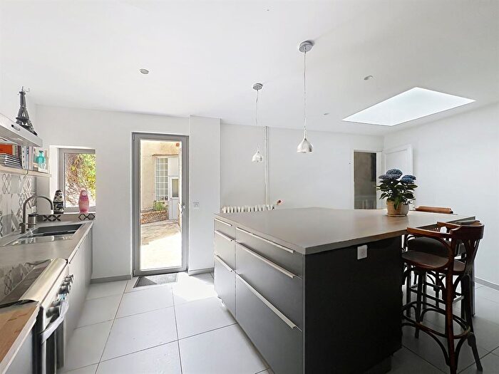 Reims, Centre-ville - Maison 8 pièces à vendre