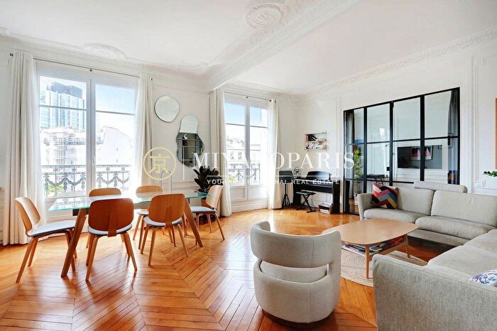 Appartement à louer - Cambronne-Garibaldi, Paris ème - 5 pièces - 4 chambres