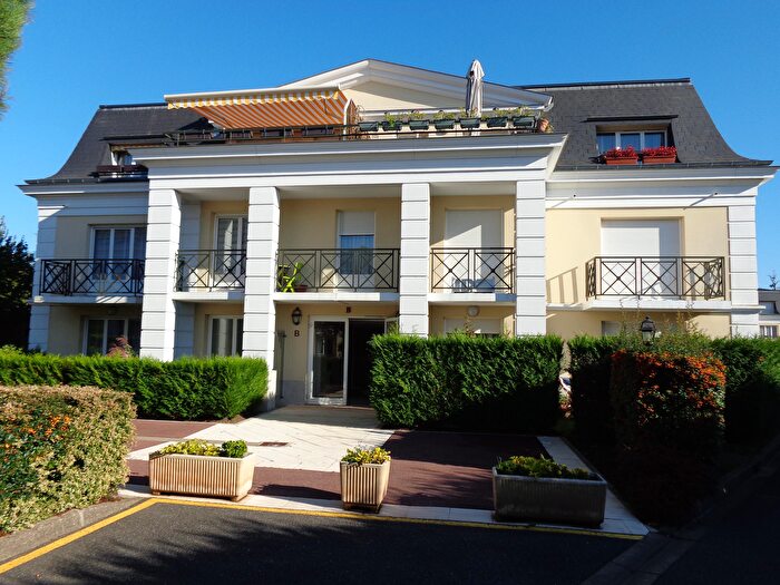 Avon, Centre-ville, Village : Appartement 3 pièces à louer