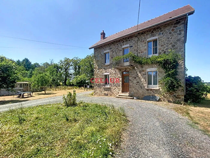 Maison 9 pièces à vendre - Condat-sur-Ganaveix
