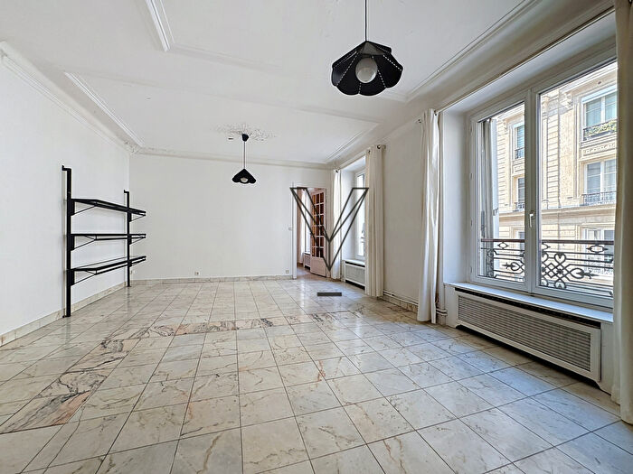 Appartement 3 pièces à vendre à Paris 11ème, Belleville, Saint-Maur