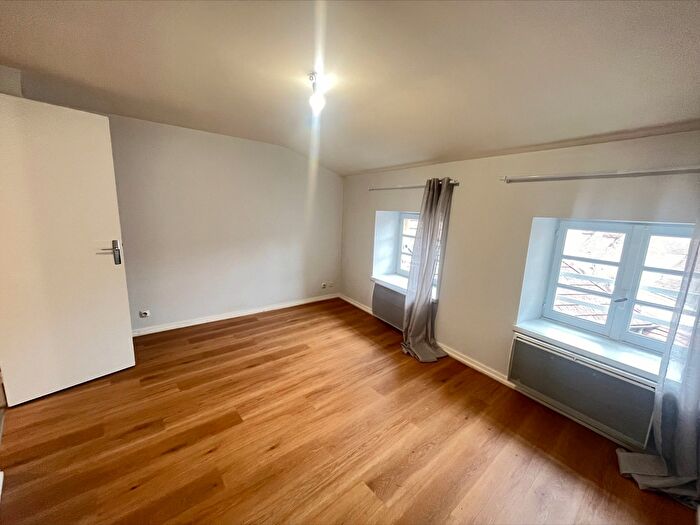 Appartement à louer - Beaune, Centre-ville - 1 pièce