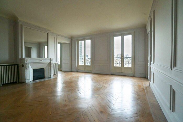 Appartement à louer - Chaillot, Paris ème arrondissement - 6 pièces - 4 chambres