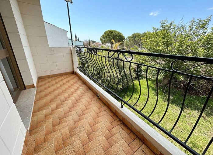 Appartement à louer - Centre Ville, Aigues-Mortes - 2 pièces - 1 chambre