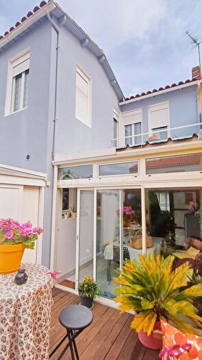 Maison 4 pièces à Les Sables-d'Olonne, Les Roses, Route du Château d'Olonne, à vendre