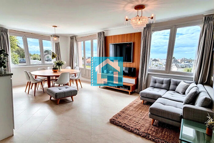 Maison à vendre - Jullouville - 6 pièces - 5 chambres