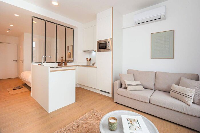 Appartement à louer - Saint Quentin, Montigny-le-Bretonneux - 1 pièce