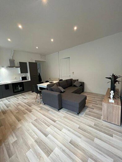 Vaucluse, Saint-Claude : Appartement 3 pièces à louer