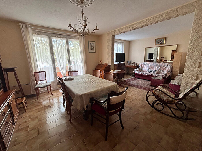 Appartement à vendre - Saint-Étienne, Terrenoire - 5 pièces - 3 chambres