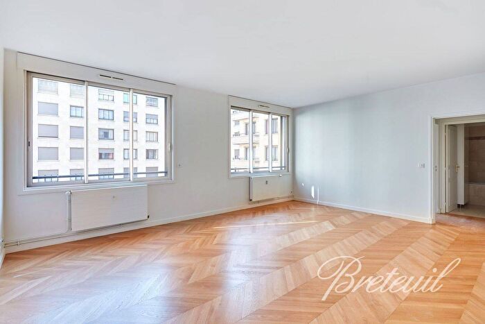 Appartement à louer - Chaillot, Paris ème arrondissement - 2 pièces - 1 chambre