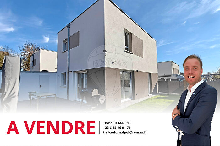 Maison à vendre - Muespach-le-Haut - 5 pièces - 3 chambres