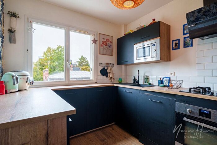 Appartement à vendre - Limoges, Centre-ville, Hôtel de Ville, Emailleurs - 5 pièces - 3 chambres