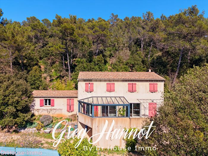 La Roquebrussanne : Maison 6 pièces à vendre