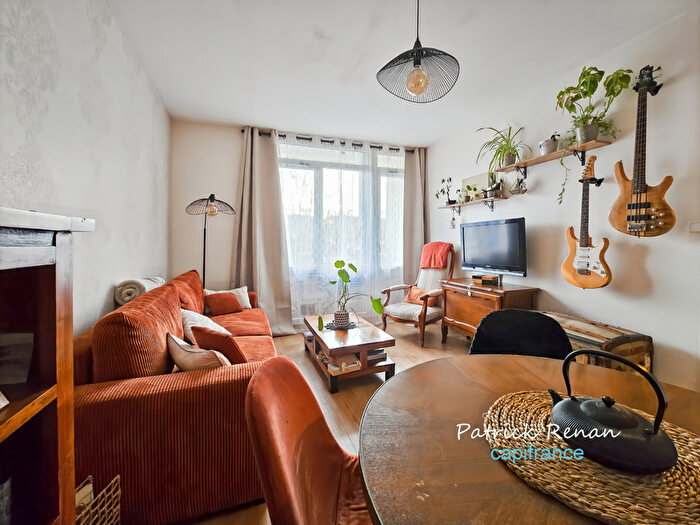 Appartement à vendre - Fontenay-le-Fleury, Hôtel de ville - 3 pièces - 2 chambres