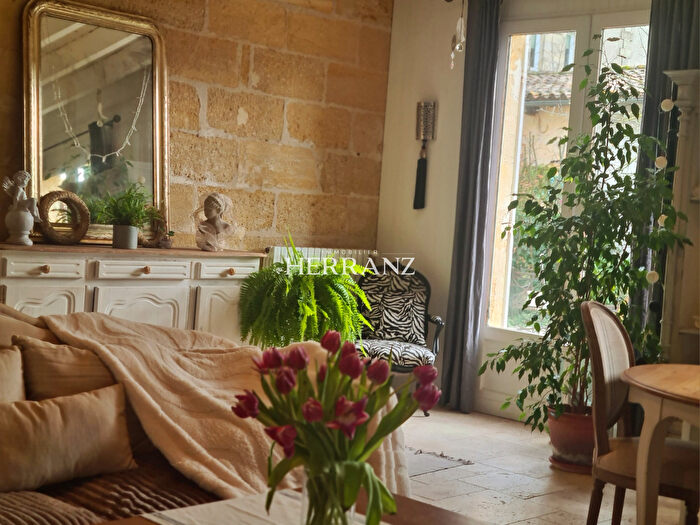 Maison à vendre - Saint-Médard-de-Guizières - 7 pièces - 5 chambres