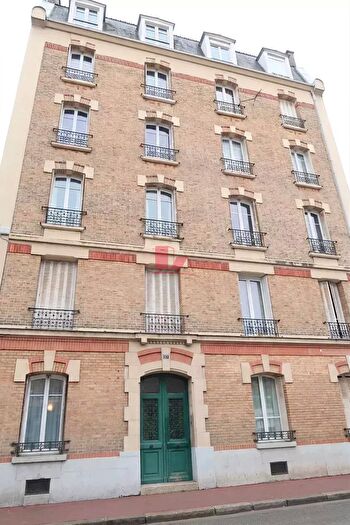 Clamart, Gare : Appartement 1 pièce à vendre