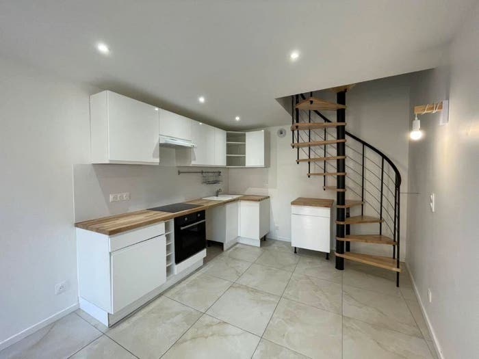 Maison 2 pièces à louer à Bouvesse-Quirieu