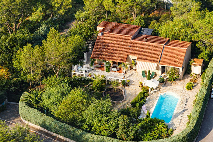 Maison à vendre - Saint-Raphaël - 4 pièces - 3 chambres