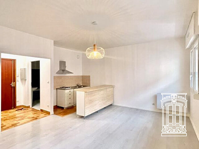 Appartement à louer - Lyon e  - 1 pièce