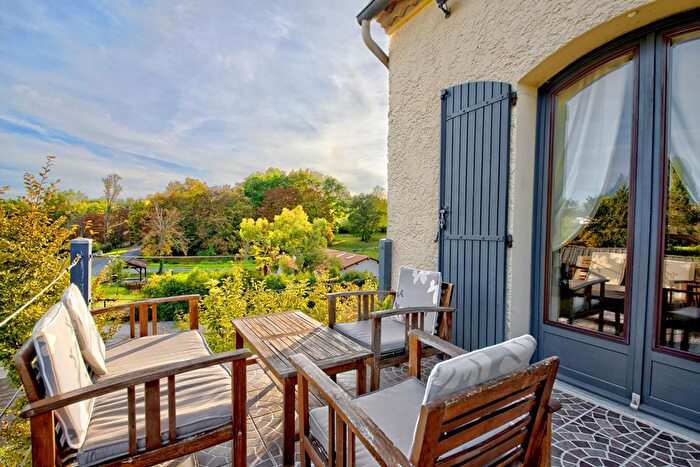 Maison à vendre - Fargues-Saint-Hilaire - 7 pièces - 3 chambres