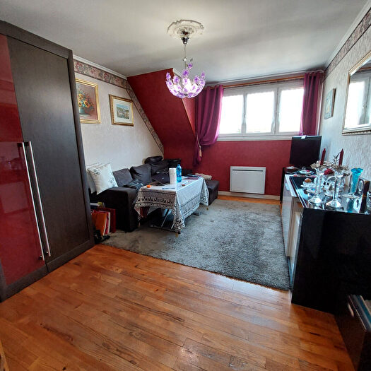 Appartement à vendre - Lisieux, Centre-ville - 3 pièces - 2 chambres