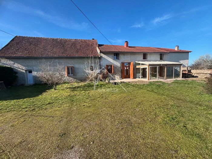 Maison à vendre - Broût-Vernet - 7 pièces - 4 chambres