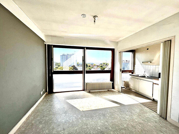 Appartement à vendre - Troyes, Chartreux - 1 pièce