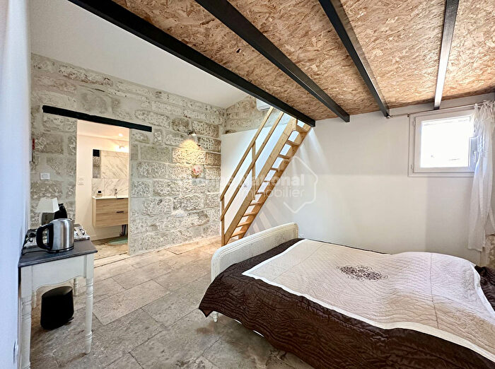 Maisons à vendre et appartements à louer - 1