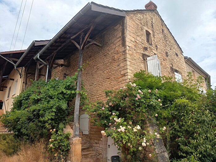 Maison 7 pièces à Lugny, à vendre