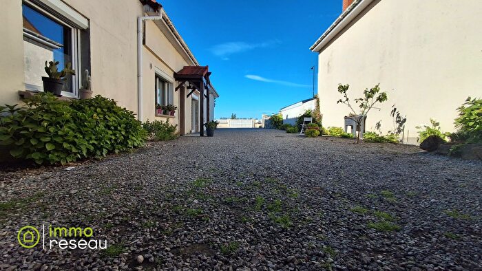 Les Attaques : Maison 6 pièces à vendre