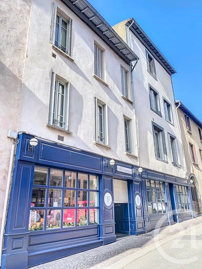 Riom, Centre-ville : Maison 10 pièces à vendre