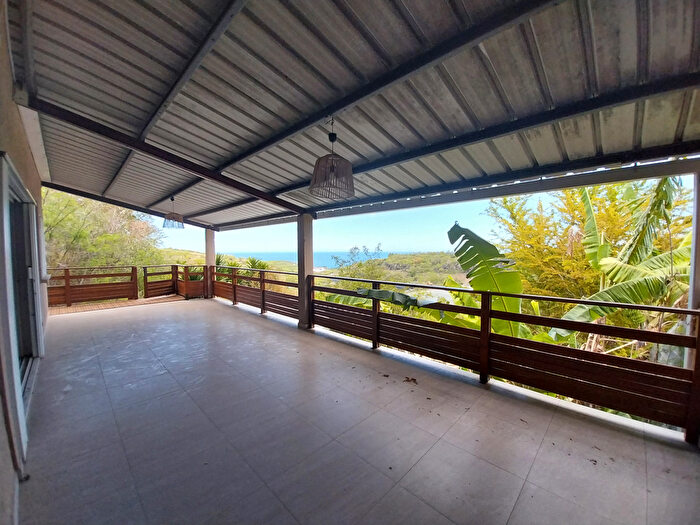 Maison à louer - Saint-Paul, Boucan, Canot - 5 pièces - 4 chambres