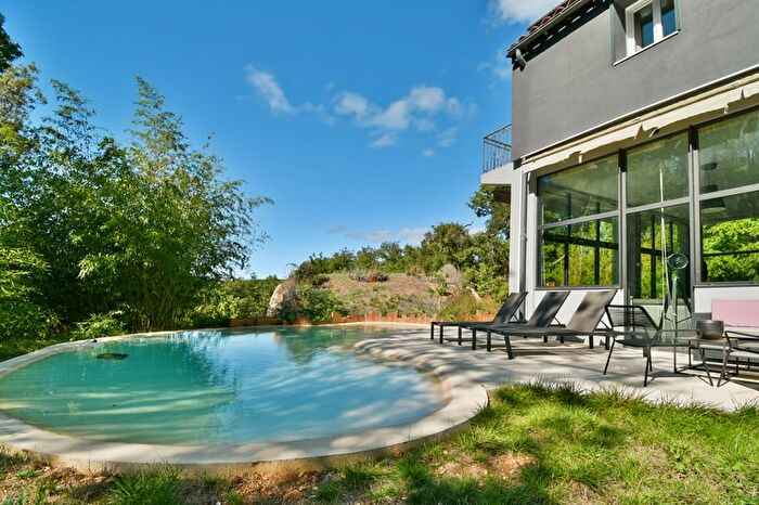 Maison à vendre - Mas-de-Londres - 13 pièces - 8 chambres