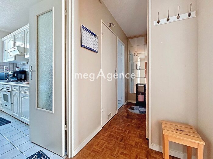 Appartement à vendre - Chatou, Est - 1 pièce