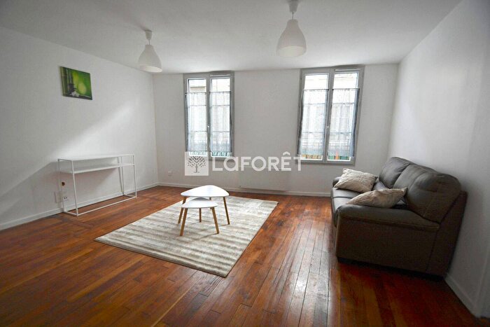 Appartement à louer - Centre Ville, Pithiviers - 3 pièces - 1 chambre