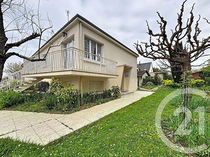 Maison 7 pièces à vendre à Saint-Cyr-sur-Loire, Grosse Borne