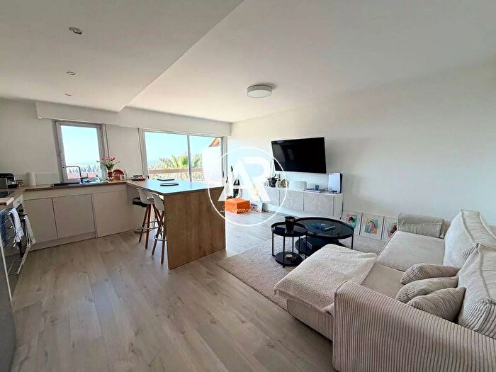 Appartement à louer - Caucade, Sainte Marguerite, Nice - 2 pièces - 1 chambre