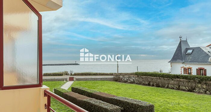 Appartement à vendre - Saint-Gilles-Croix-de-Vie - 3 pièces - 2 chambres