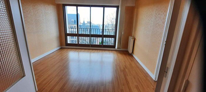 Appartement à louer - Cathédrale, Troyes - 2 pièces - 1 chambre