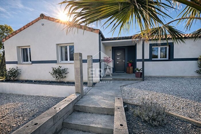 Maison à vendre - Tizac-de-Lapouyade - 5 pièces - 4 chambres