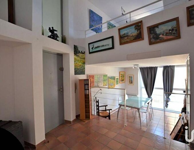 Appartement à louer - Arles - 2 pièces - 1 chambre