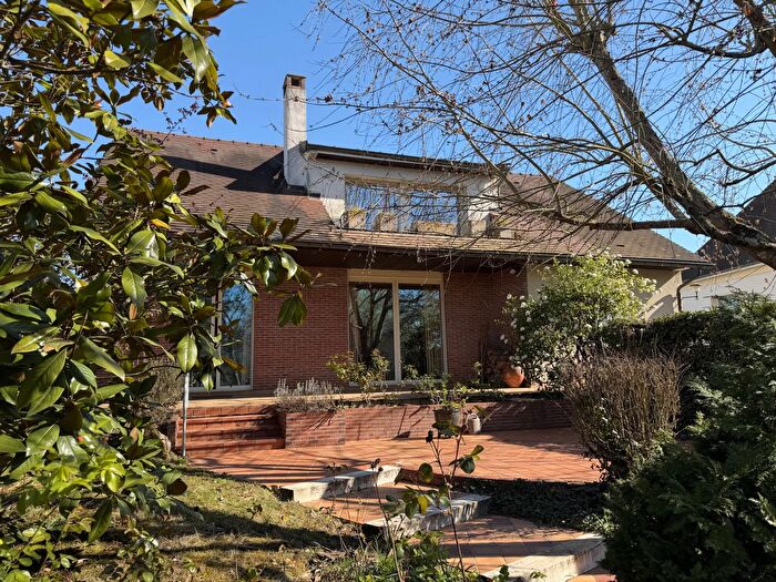 Maison à vendre - Saint-Georges-sur-Baulche - 9 pièces - 6 chambres