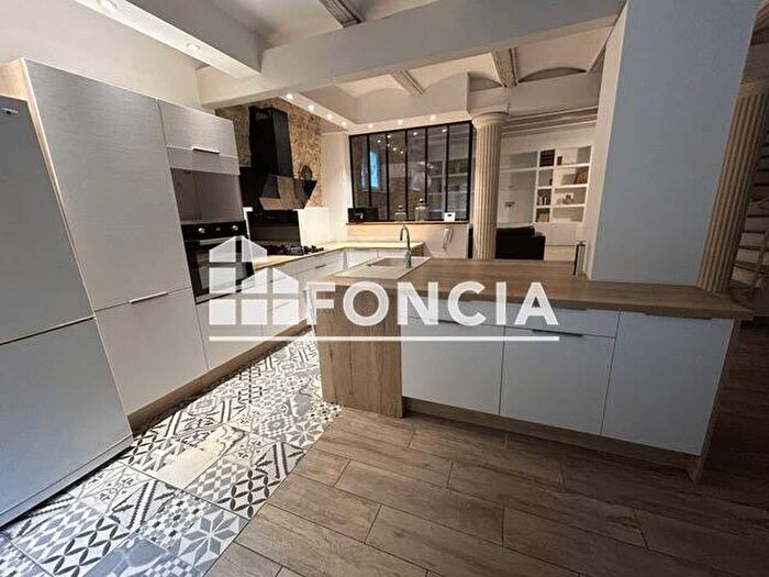 Maison à louer - Centre Ville, Bagnols-sur-Cèze - 4 pièces - 2 chambres