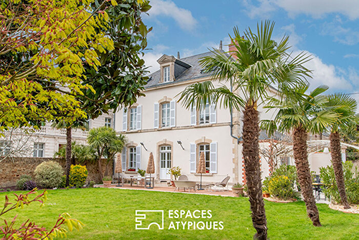 Maison 9 pièces à La Roche-sur-Yon, Pentagone, Pont-Morineau, à vendre