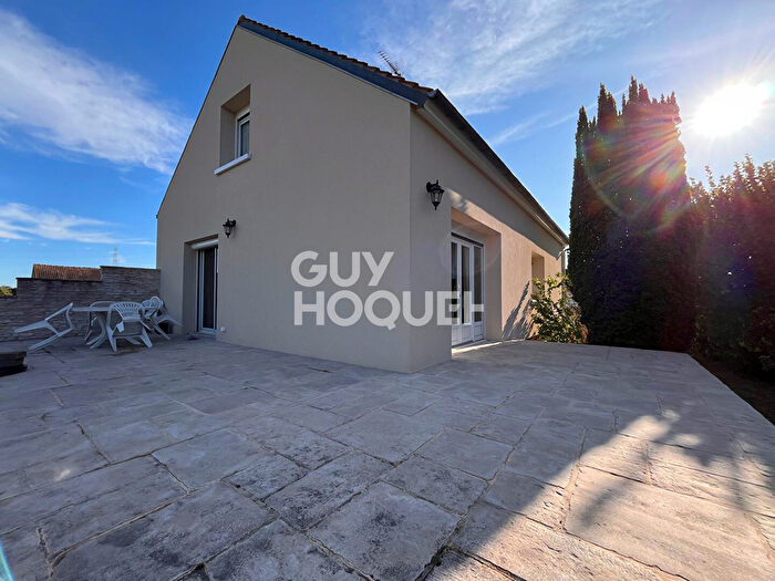 Maison 6 pièces à Barjouville, à vendre