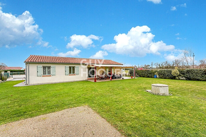 Maison à vendre - Villaudric - 4 pièces - 3 chambres