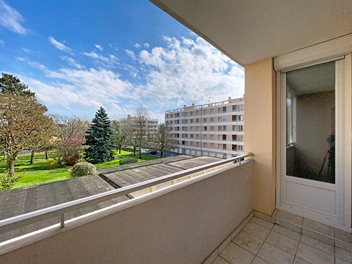 Appartement à louer - Champagne-au-Mont-dOr - 4 pièces - 3 chambres