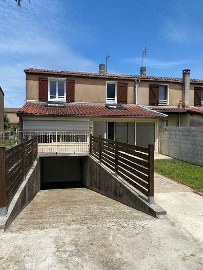 Maison 5 pièces à louer à Aire-sur-l'Adour