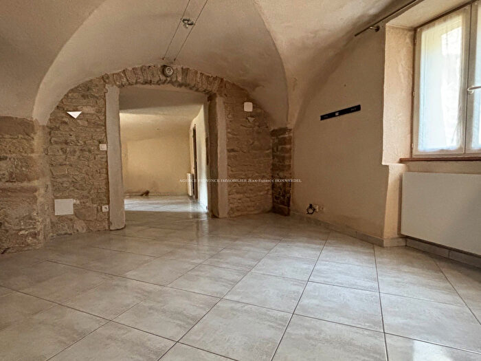Appartement 2 pièces à Grignan, à louer